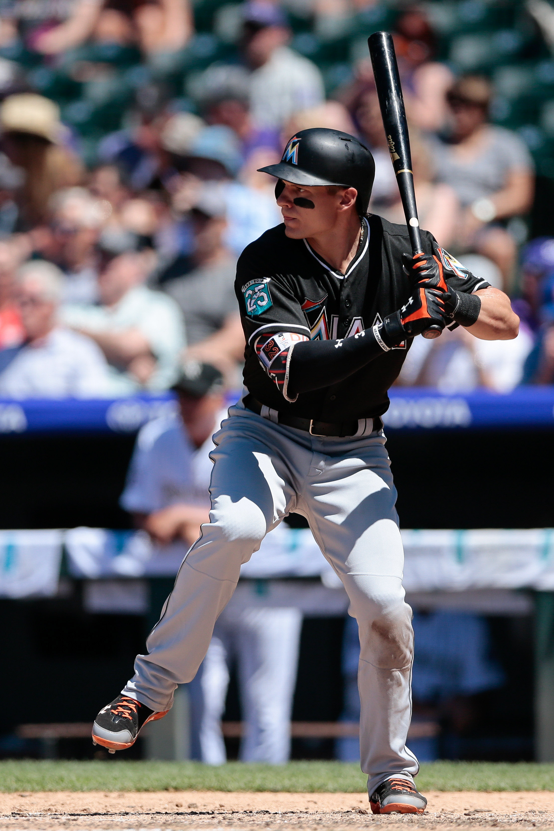 Reds To Sign Derek Dietrich - MLB Trade Rumors